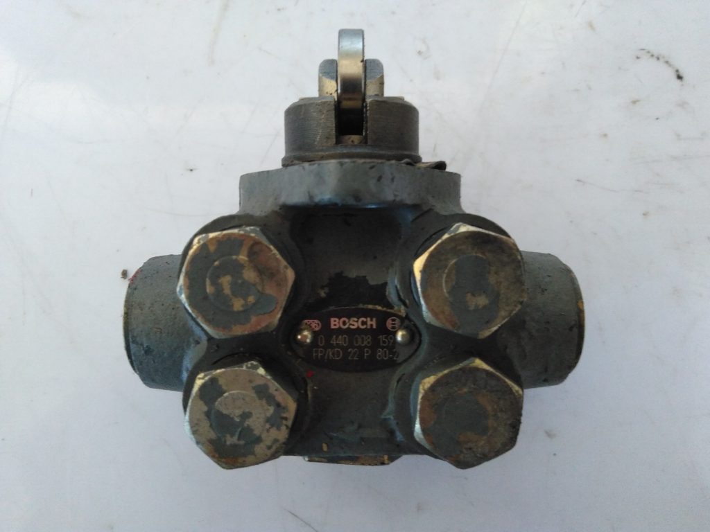 ΠΟΜΠΑΚΙ ΠΕΤΡΕΛΑΙΟΥ – KIORSAVVAS