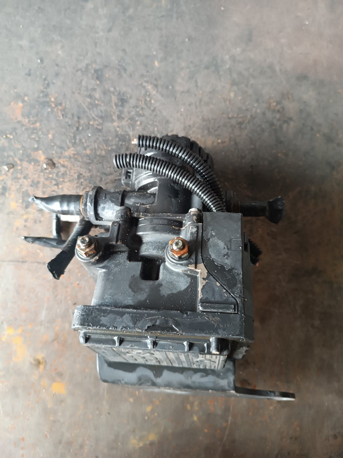 ΒΑΛΒΙΔΑ ΑΞΟΝΑ EBS MAN TGX/VOLVO – KNORR BREMSE K021204 – KIORSAVVAS